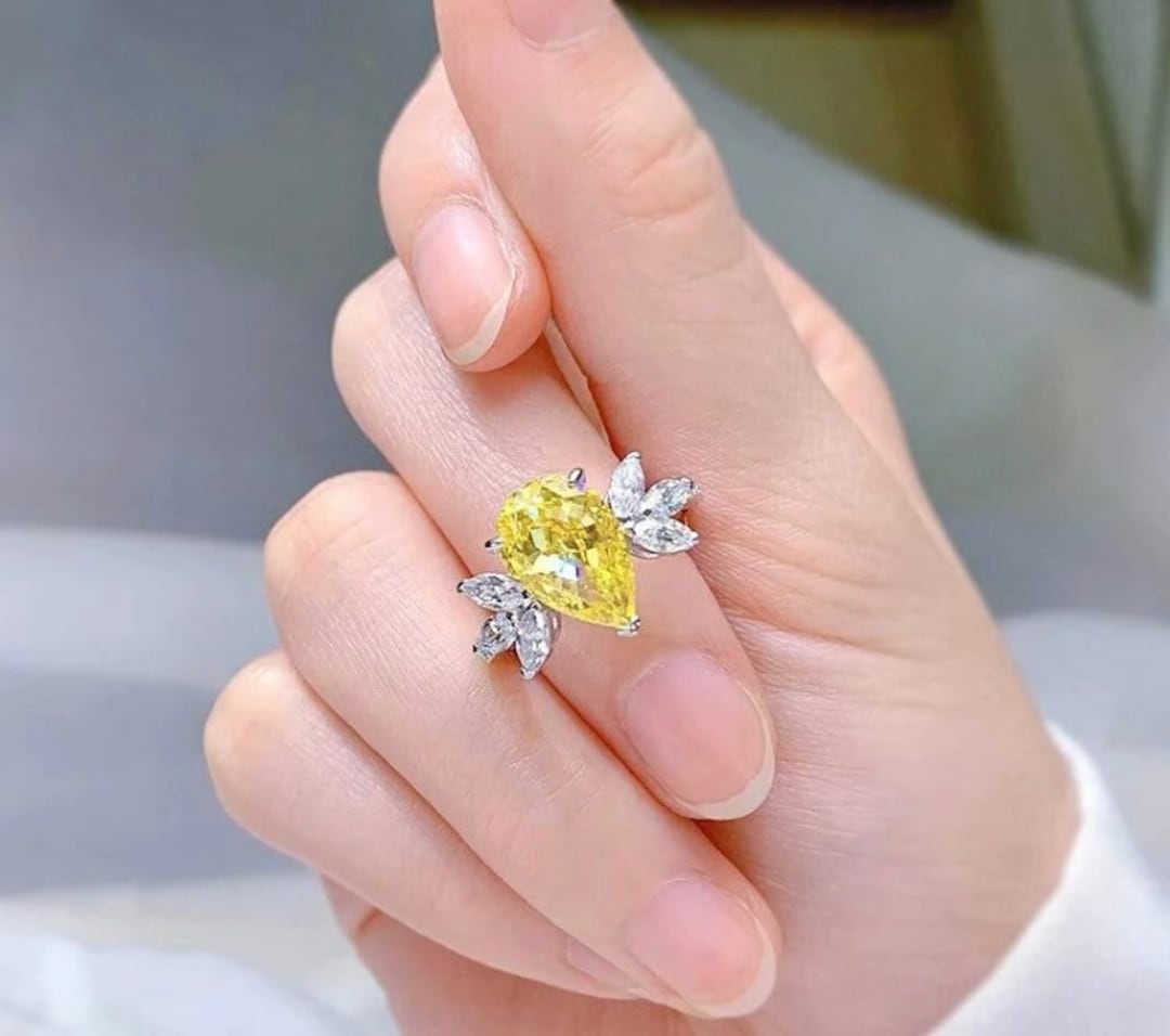 Sparkly Yellow Lab Diamond, Pear Shape Engagement , Yellow Diamond ...