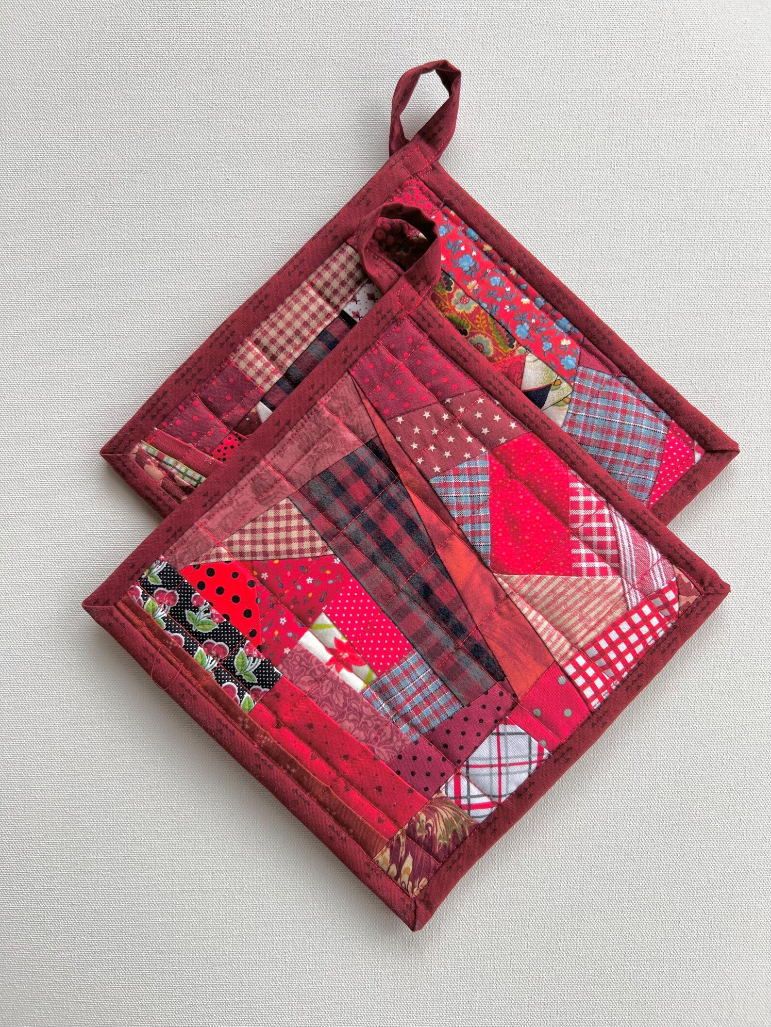 Set of Two Potholders Hot Pads Red Quilted Patchwork Wonky - Etsy