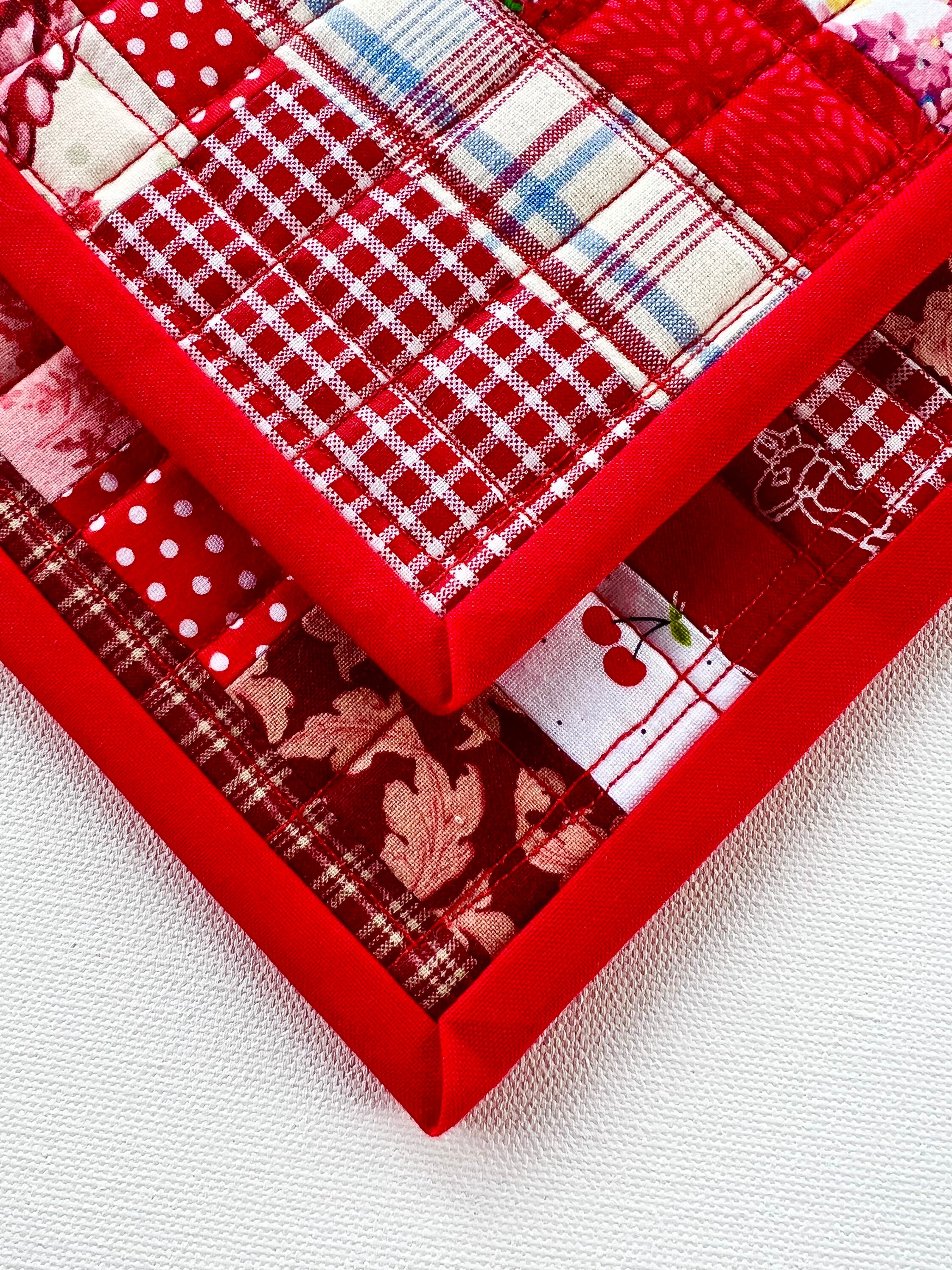 Set of Two Quilted Patchwork Potholders Hot Pad Trivet Red - Etsy