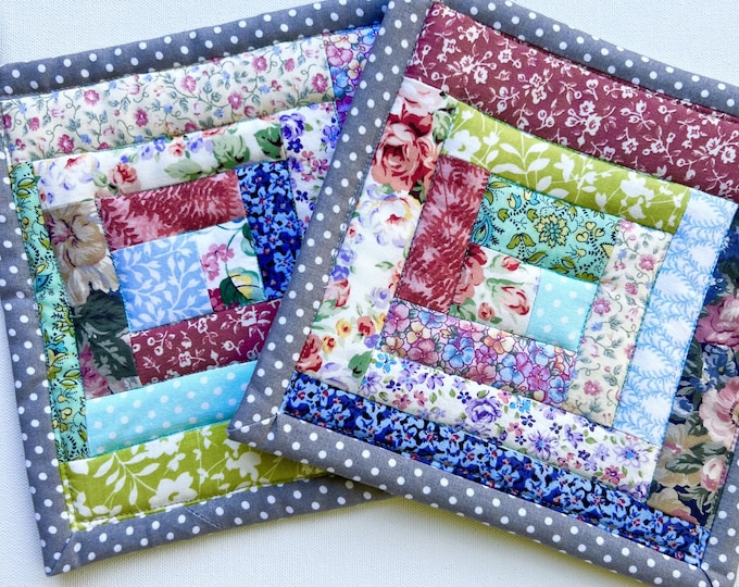 Set of Two Quilted Patchwork Potholders Hit Pads Trivet Floral - Etsy