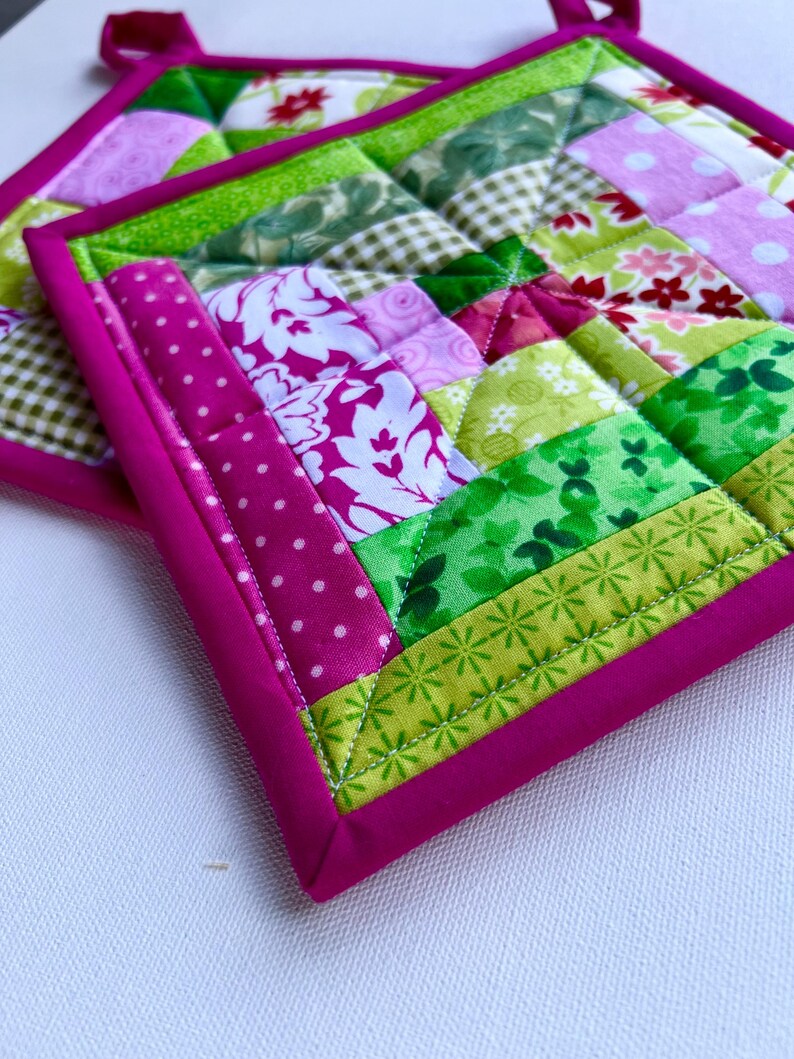 Set of Two Quilted Patchwork Potholders Hot Pads Trivets Pink Green - Etsy