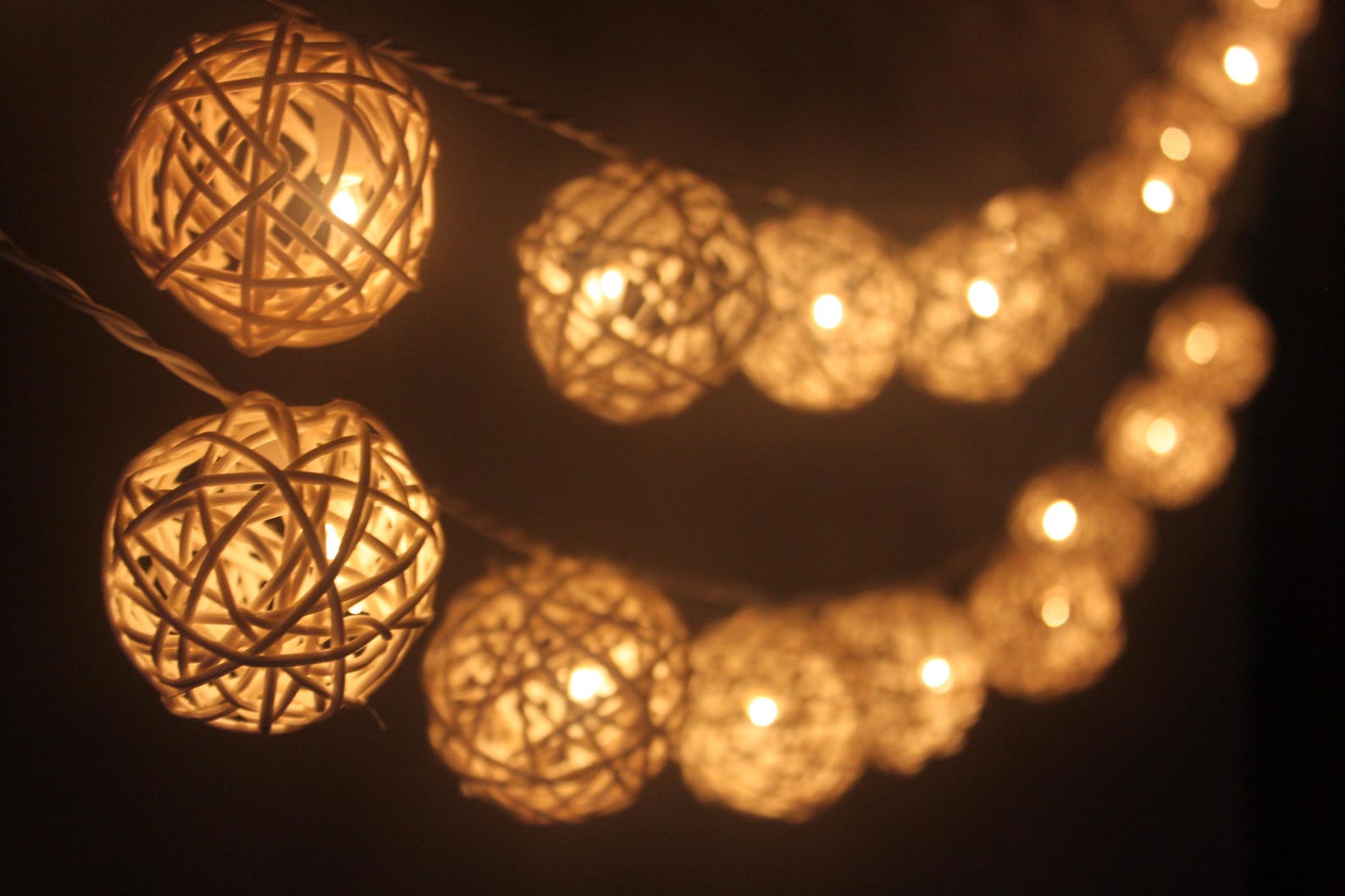 White Color Rattan Ball String Lights Home Living Room and Wedding ...