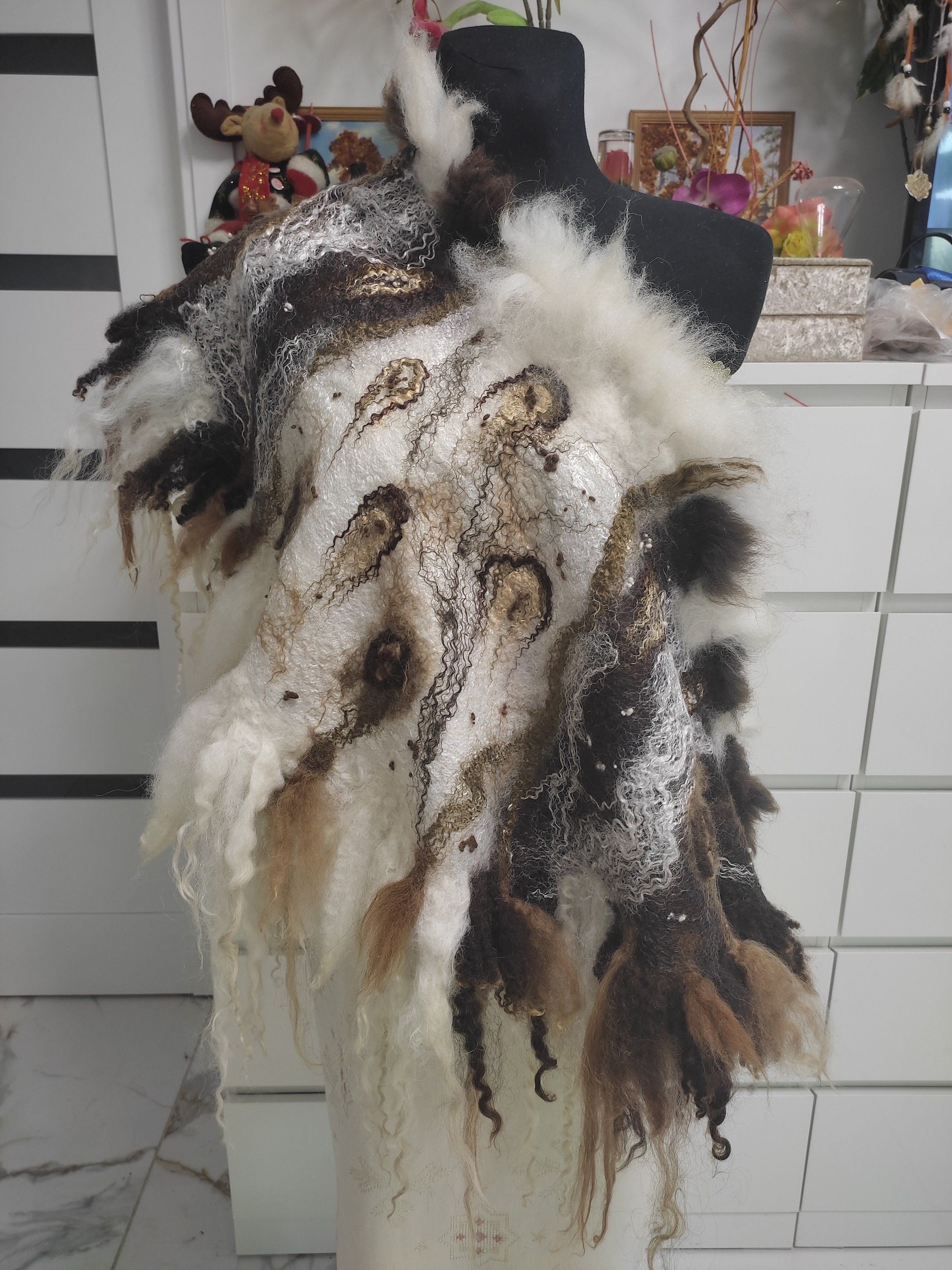 Beautiful and Unique Felt Woolen Scarf , Felted Scarf, Gift for Womens ...