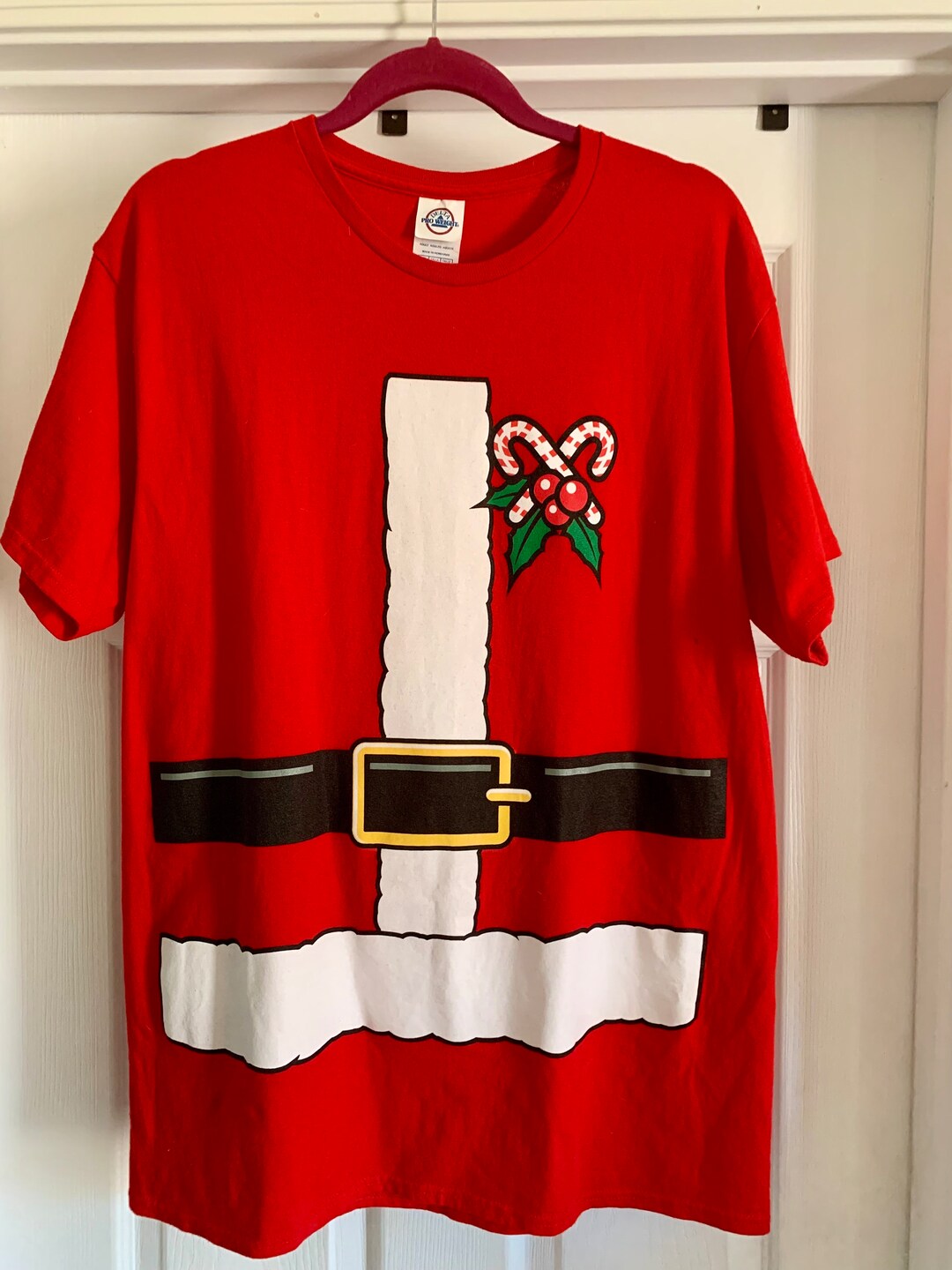 Vintage 2000s Y2K Santa Suit Red T Shirt Size Large, Delta Pro Weight ...