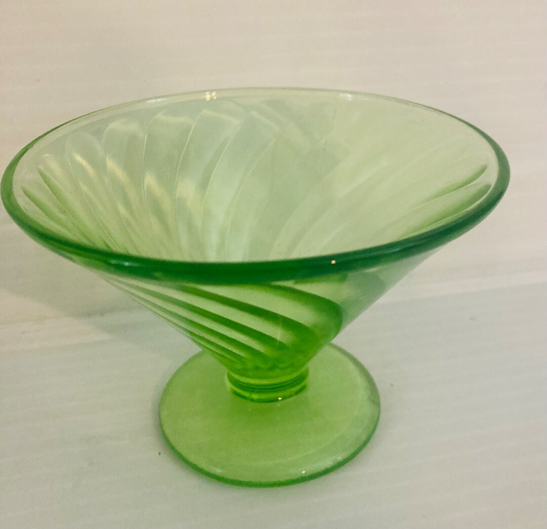 Vintage Uranium Glass Federal Glass Company Diana Swirl Pattern ...
