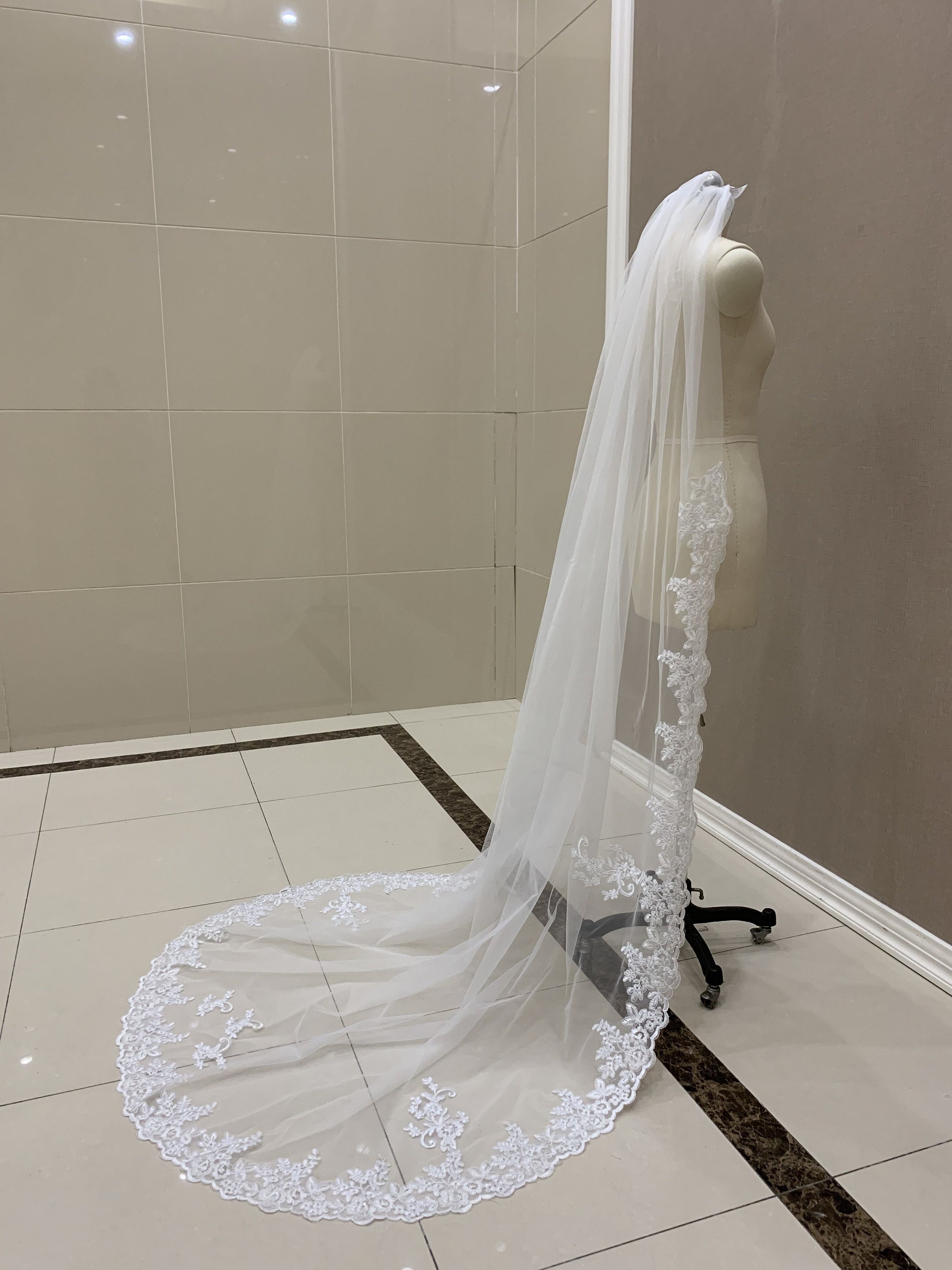 One Layer Long Lace Applique Bridal Veil 98 Inches Chapel Lace Veil ...