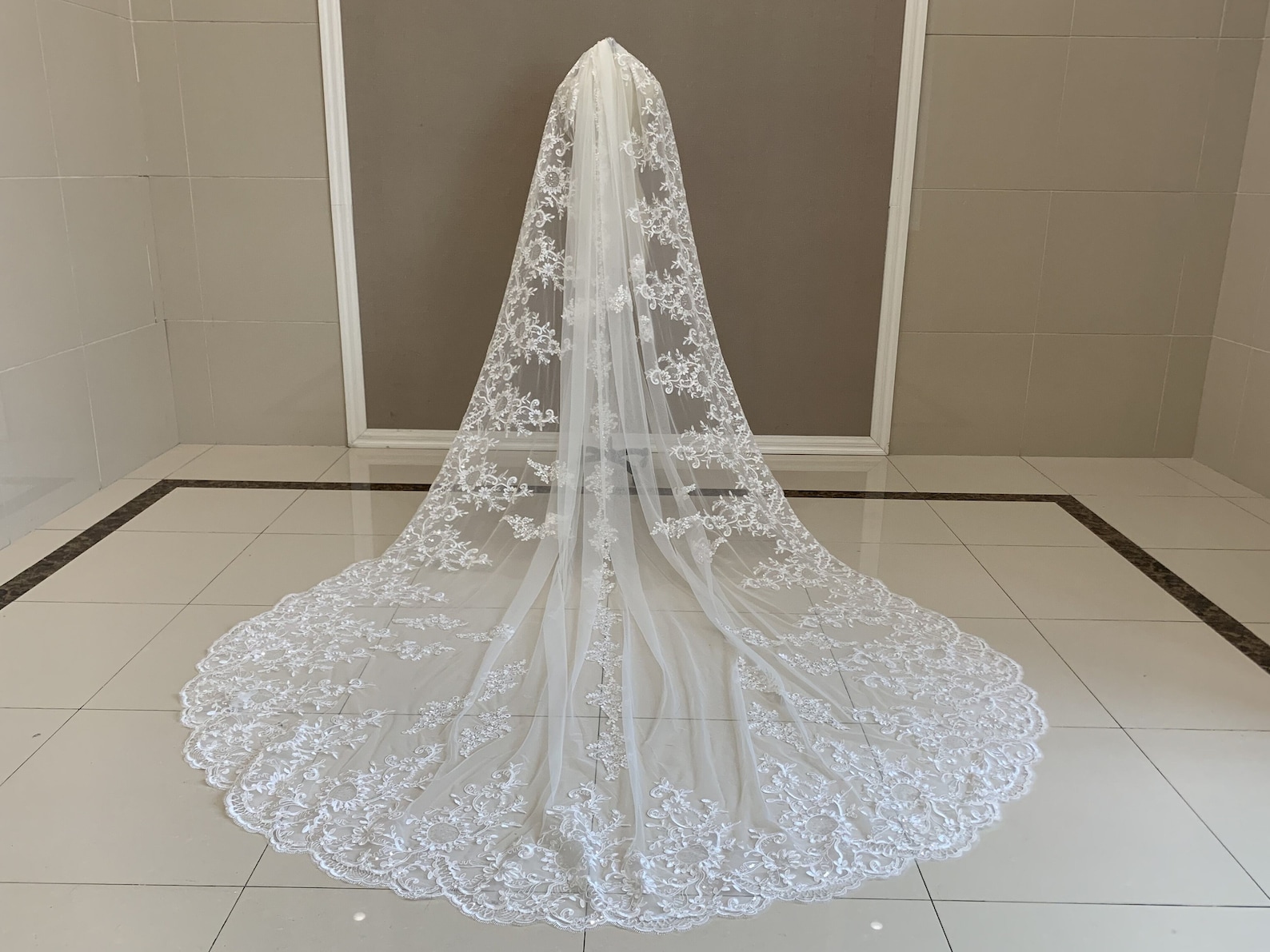 Lace Cathedral Wedding Veil One Tier Sequined Lace Veil Luxury Wedding ...