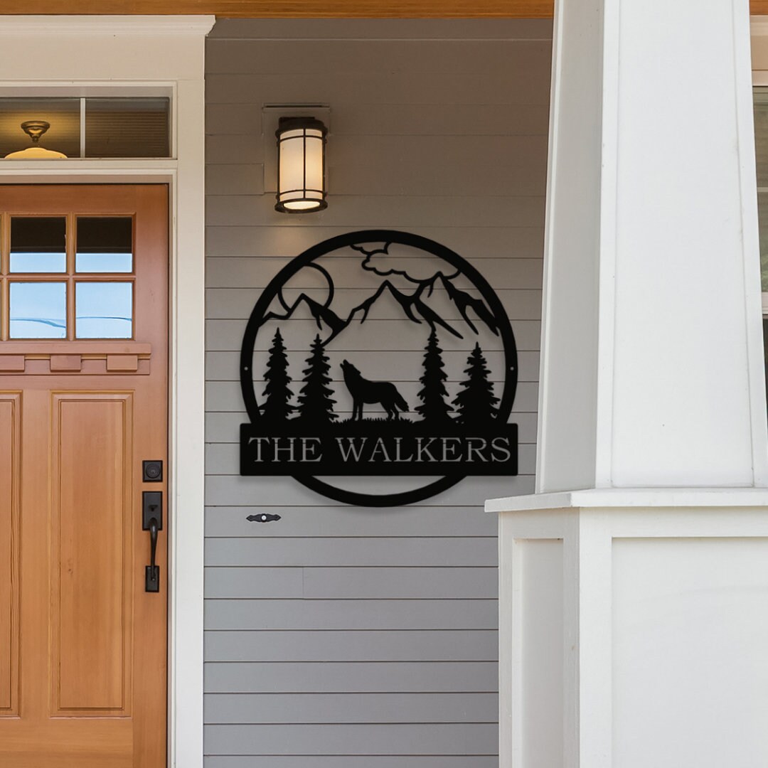 Personalized Howling Wolf Metal Sign: Cabin & Family Name Decor - Etsy