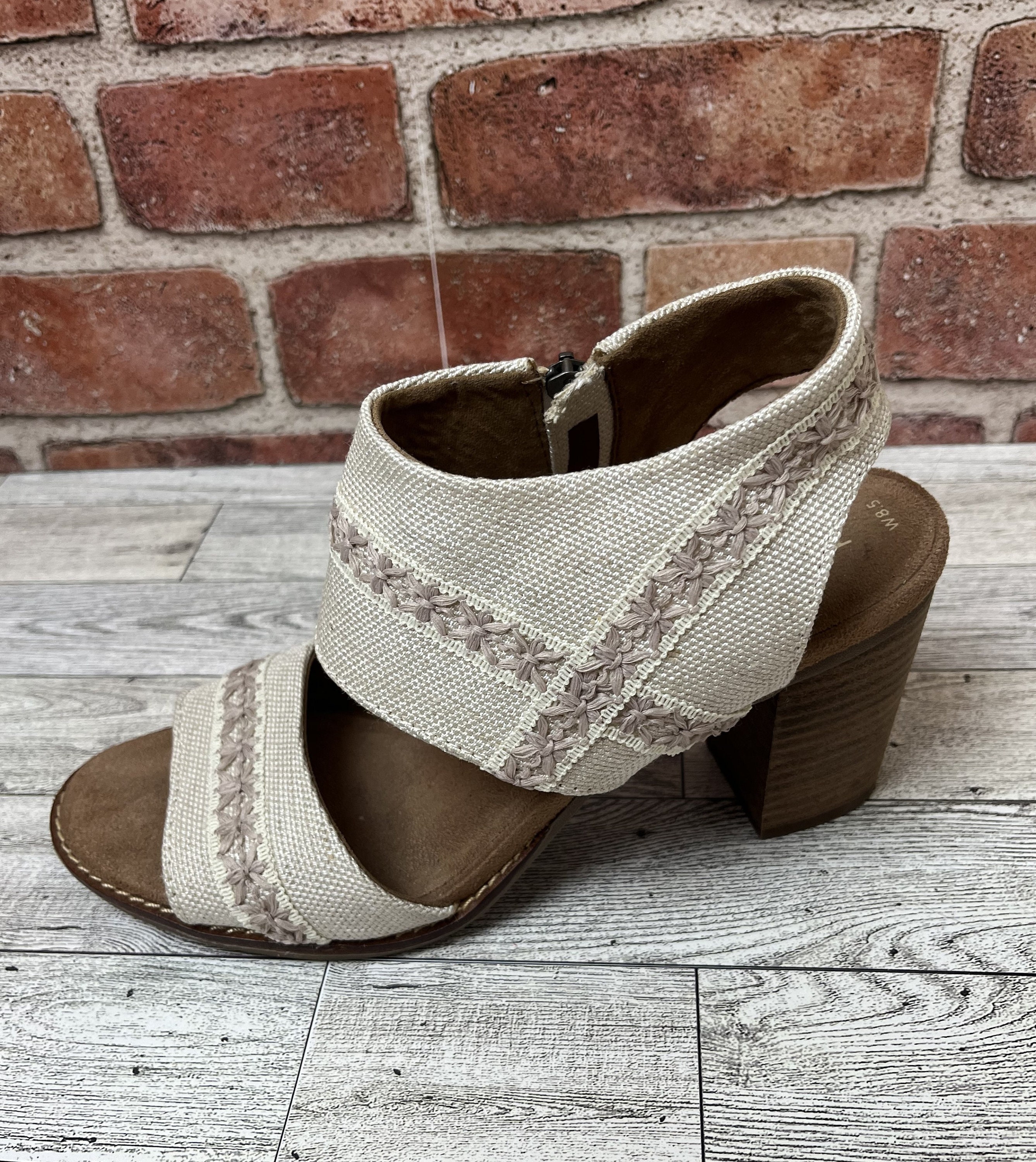 Custom Embellished Tan Canvas Heels - Etsy