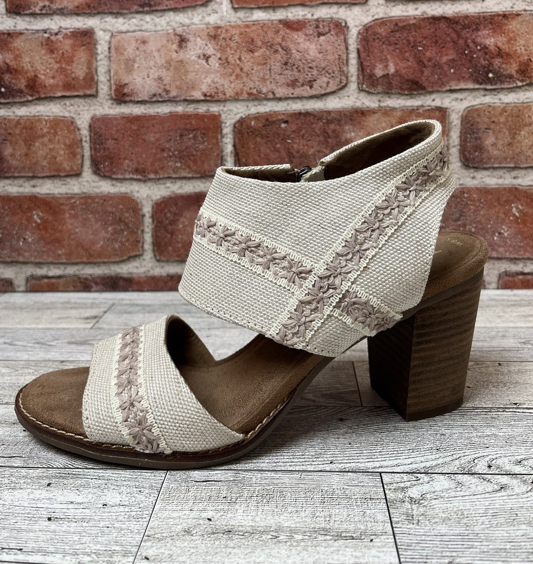 Custom Embellished Tan Canvas Heels - Etsy