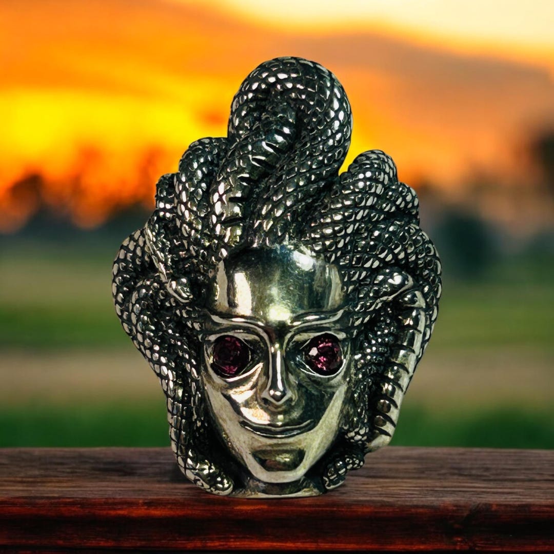 Medusa Pendant With Garnet Gemstone Eyes - 925 Sterling Silver - With ...