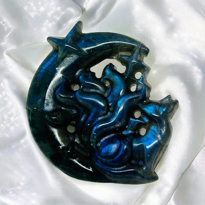 9 Tail Fox Crystals - Etsy UK