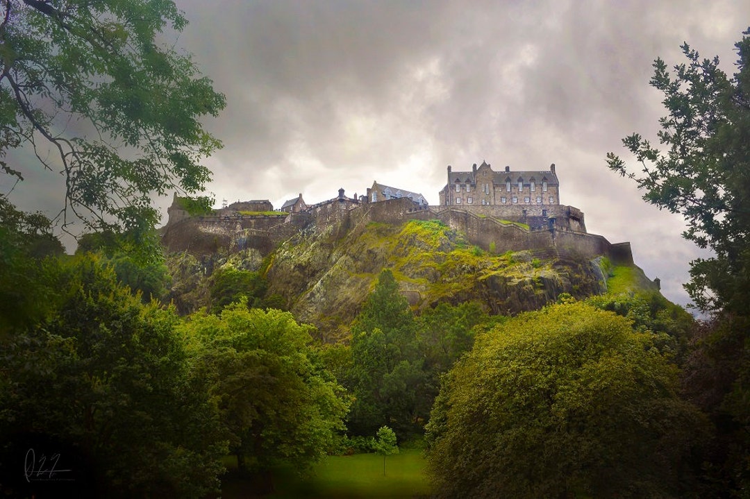 Edinburgh Castle Wall Art Photography of Scotland Canvas - Etsy