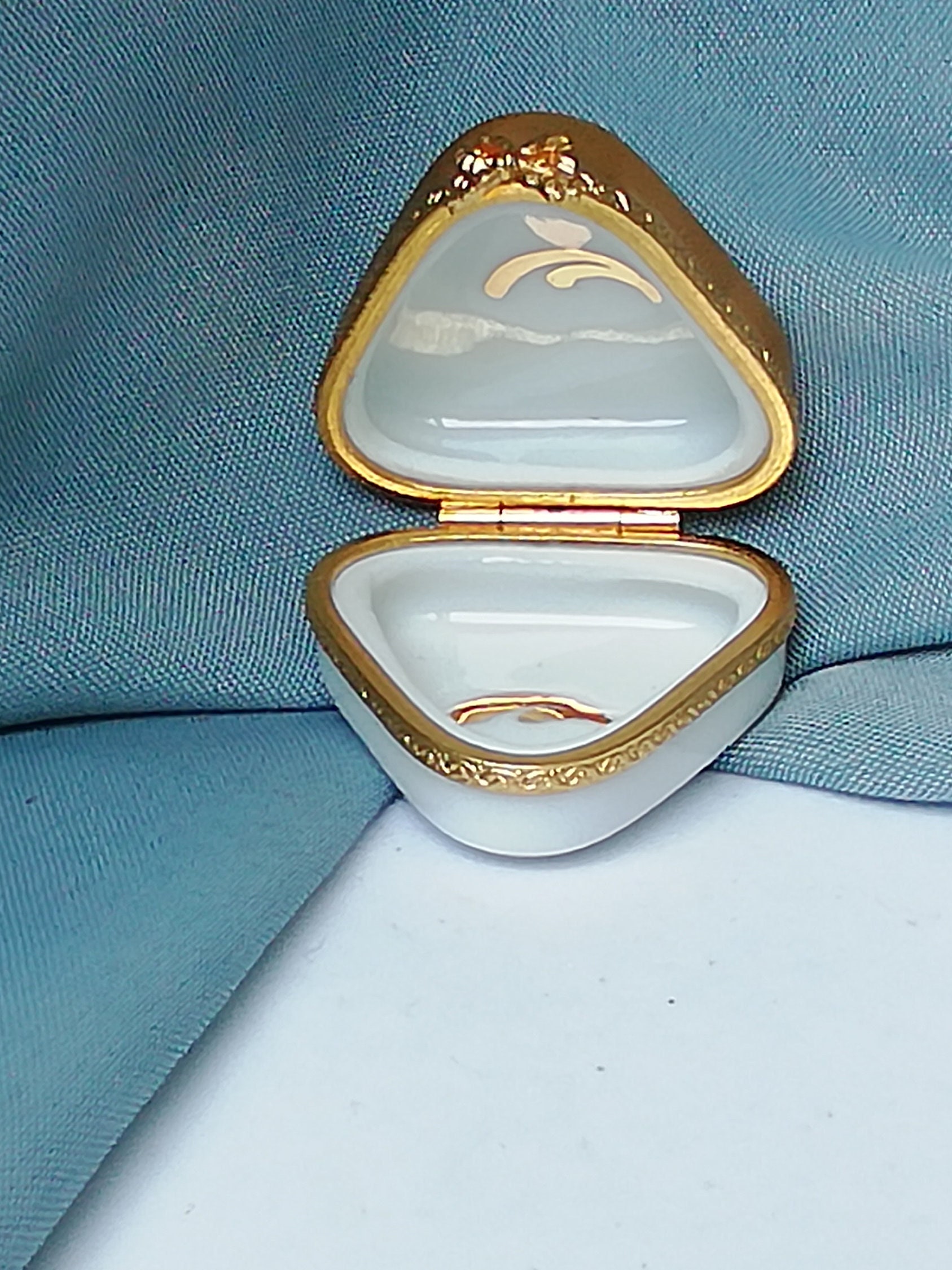 Limoges France Hand Painted Pill Box Gold Trim Porcelain Ring Gift Box ...