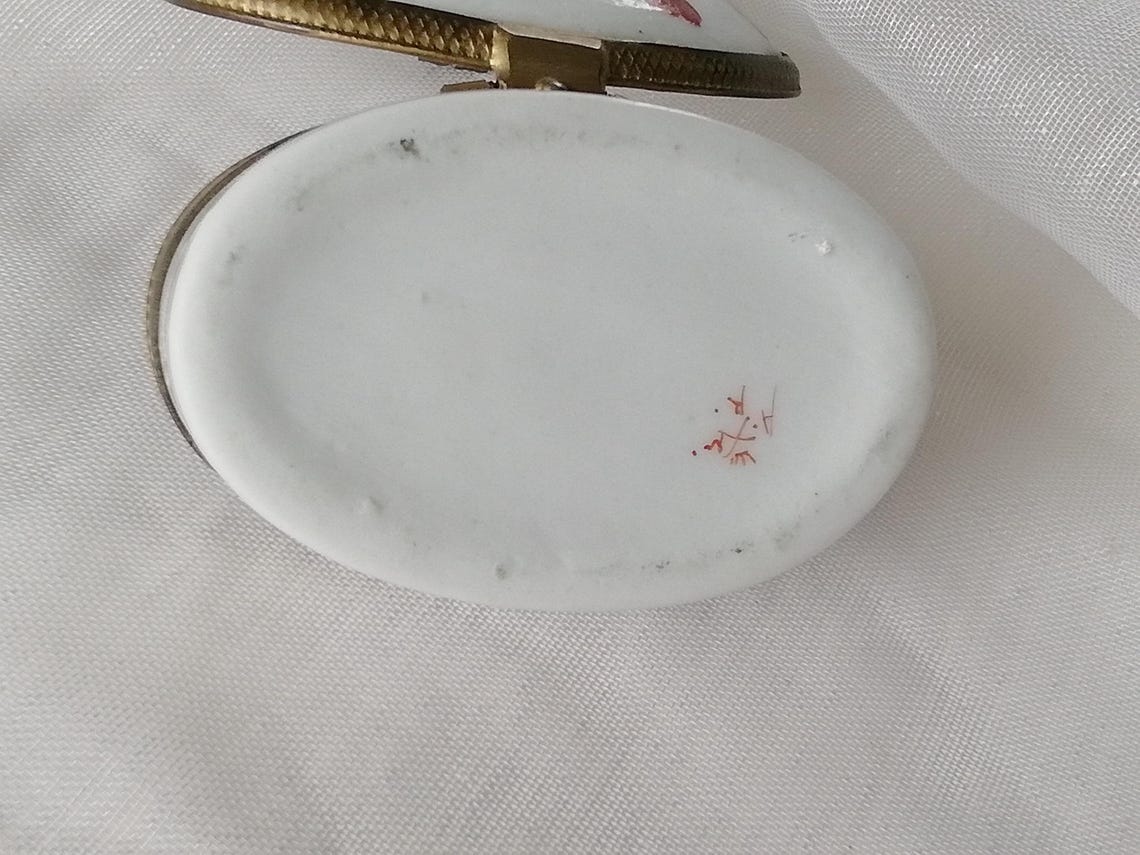 Vintage Limoges Porcelain Pill Box: Floral Spring Theme, AMR Ancien ...