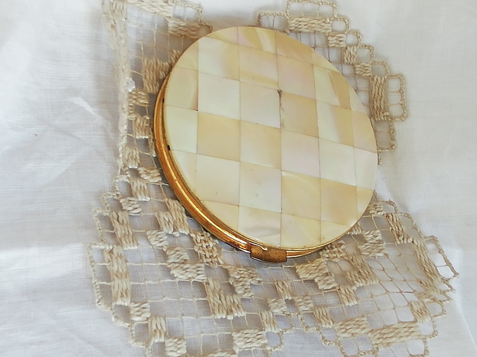 Vintage Mother of Pearl Compact Powder Box A Collector's - Etsy