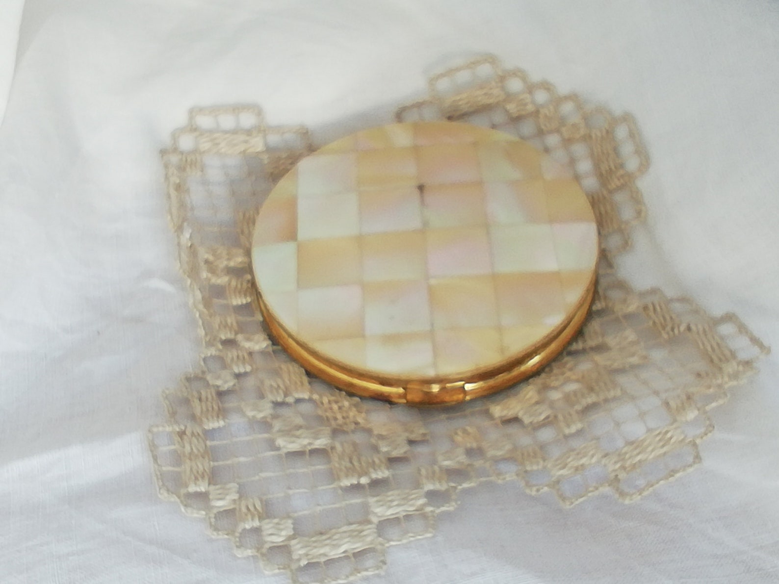 Vintage Mother of Pearl Compact Powder Box A Collector's - Etsy