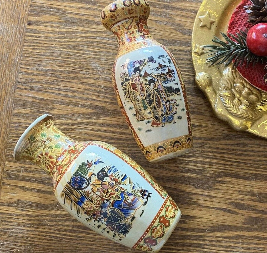 Vintage Multicolor Oriental Style Vase With Gold Details Traditional ...
