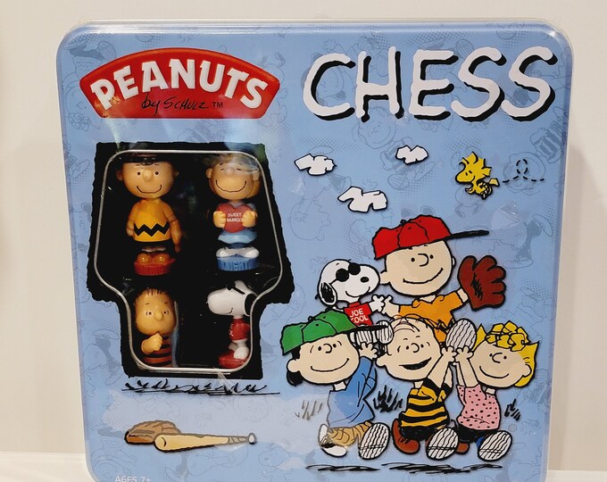 PEANUTS CHESS SET Blue Tin. 32 Collectible Chess Pieces & Board New ...