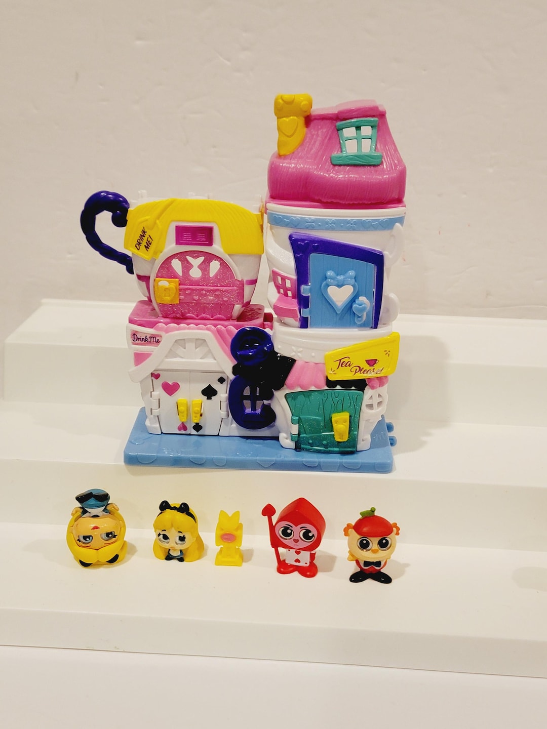 Disney Doorables Alice in Wonderland Mad Hatter's Tea Shop Playset - Etsy