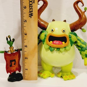 Playmonster My Singing Monsters Musical Figure Entbrat Sings With ...