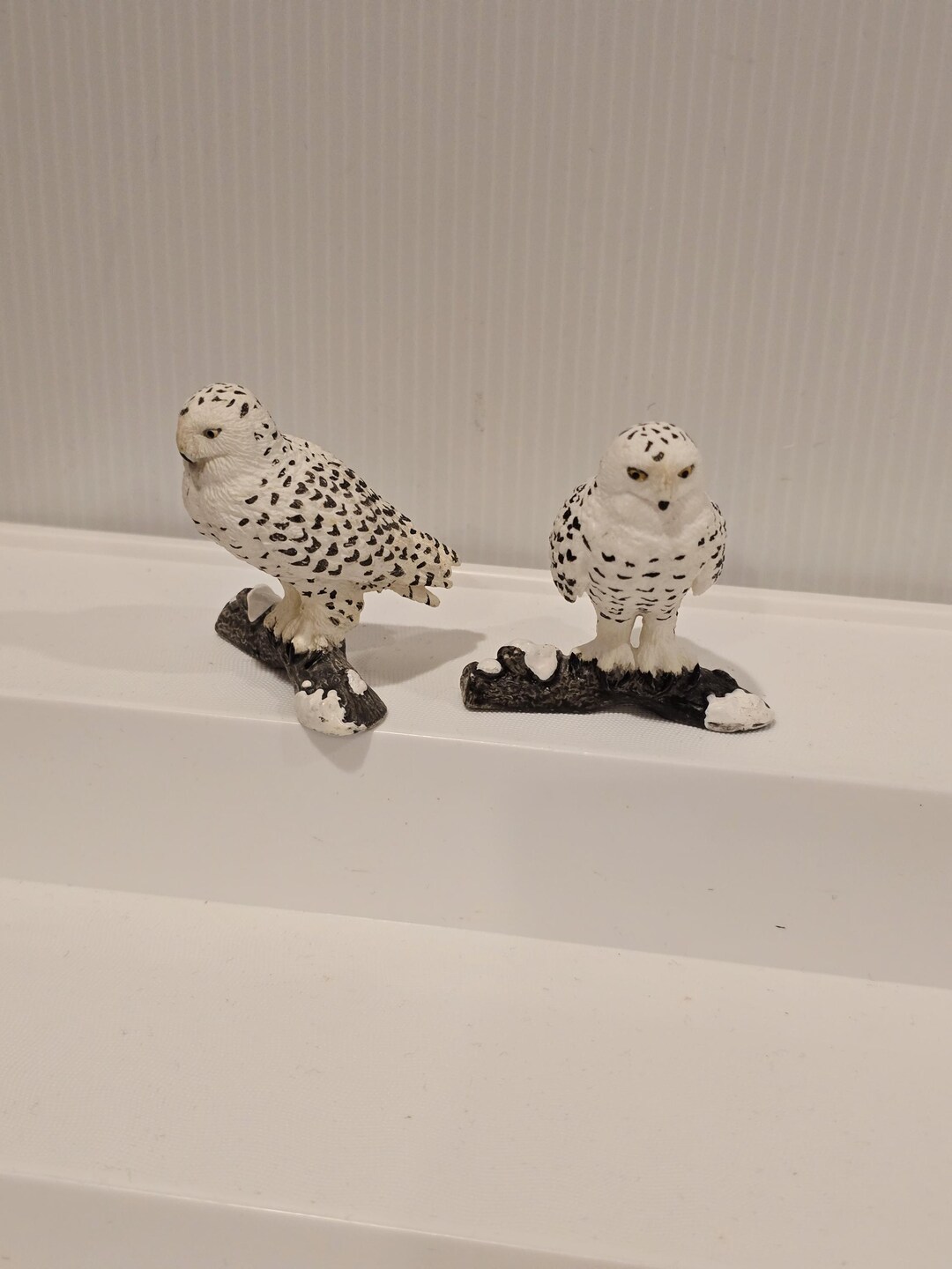 Schleich Snowy Owl on Branch Snow White and Black Retired Plastic ...