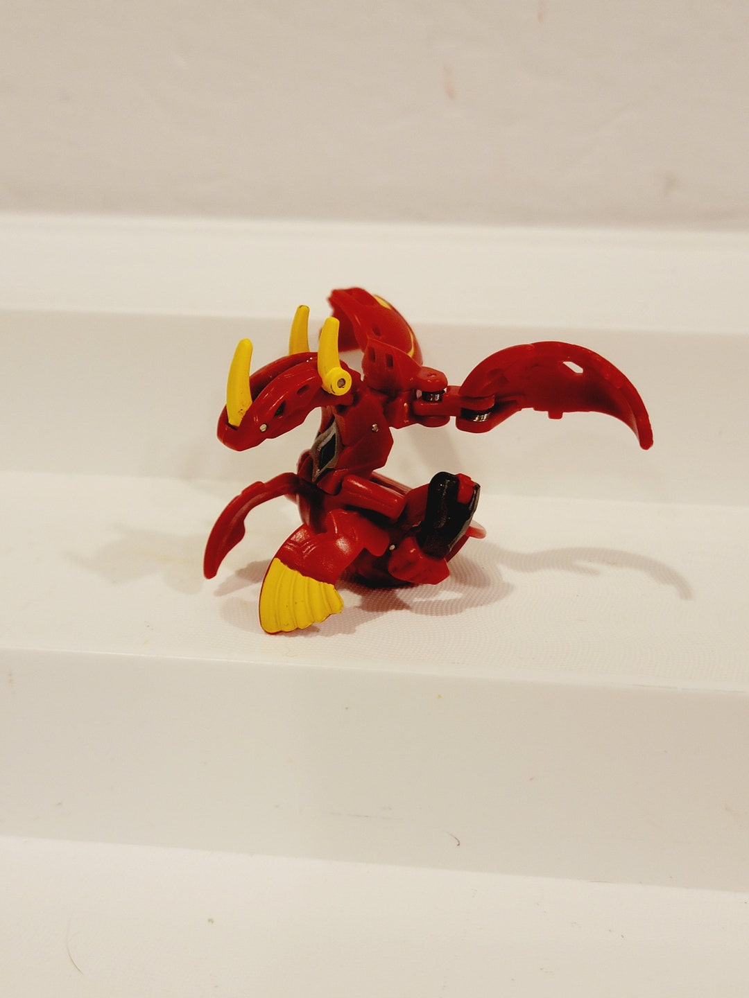 Bakugan Commandix Dragonoid Red Pyrus Mechtanium Surge 950g Battle ...