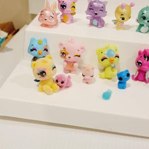 Hatchimals Colleggtibles Bunwee Hat, Pet Obsessed, Fuzzy Flocked and ...