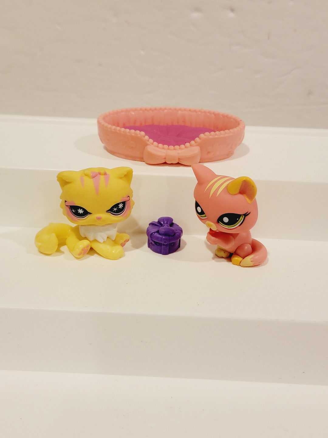 Littlest Pet Shop LPS Pink and Yellow Persian Cat Figure and ...