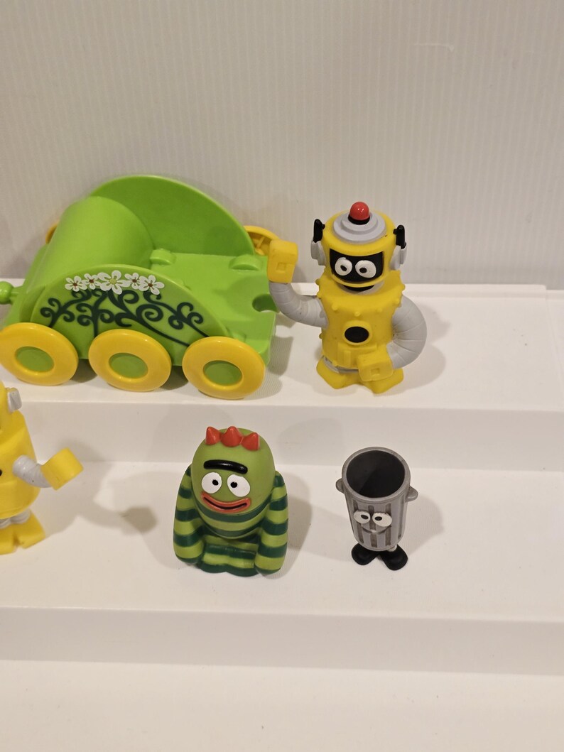 Yo Gabba Gabba D-luxe Drivin Friends Target Exclusive Spin Master and ...