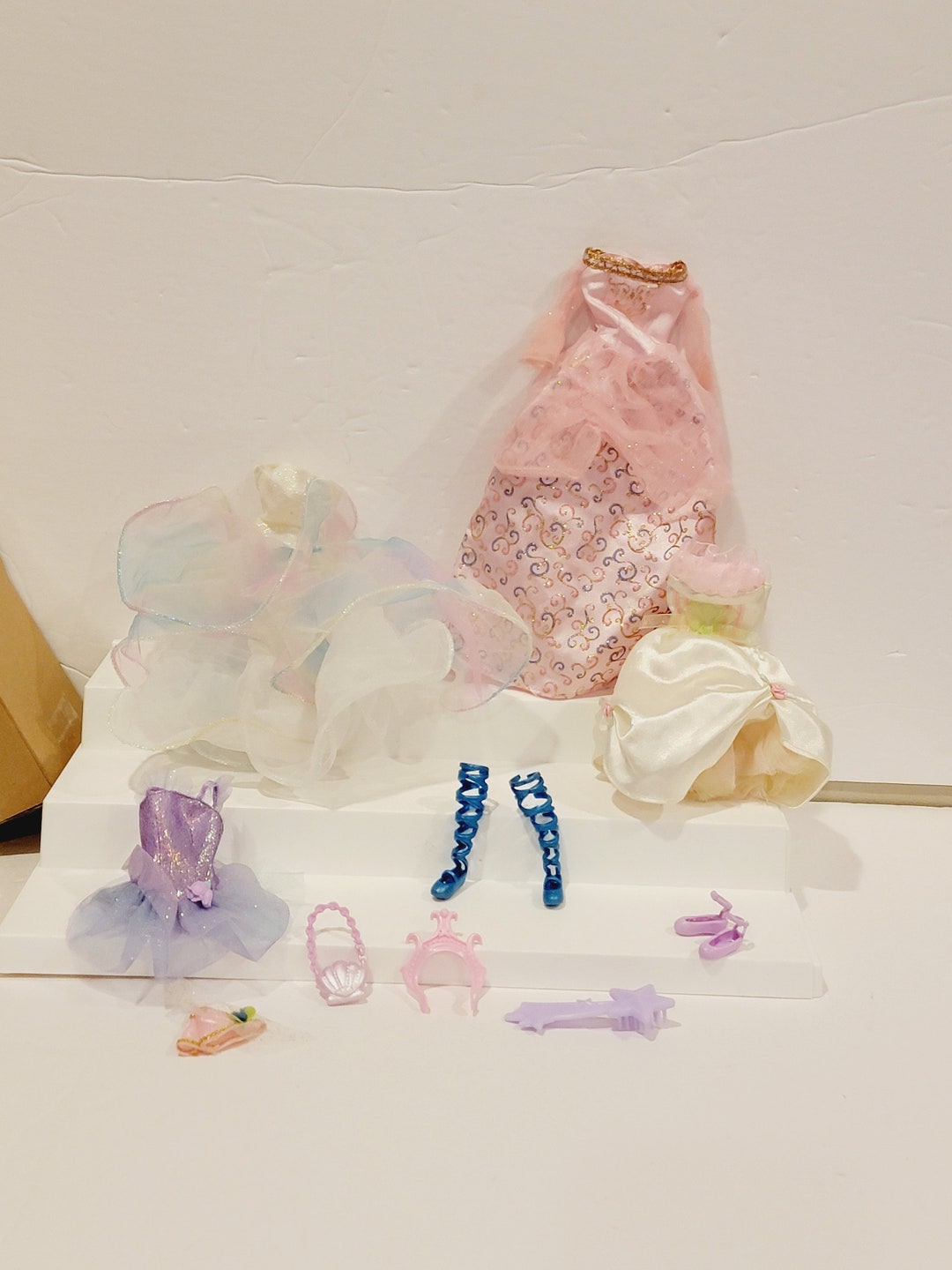 Barbie Fairytopia, Princess Palace, Fashion Dress and Accessories Set ...