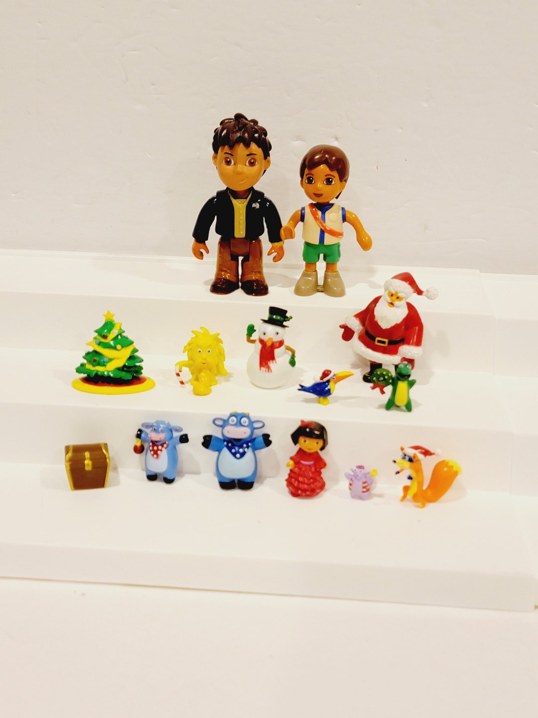 Dora the Explorer Christmas Themed Mini PVC Toy Figures With Poseable ...