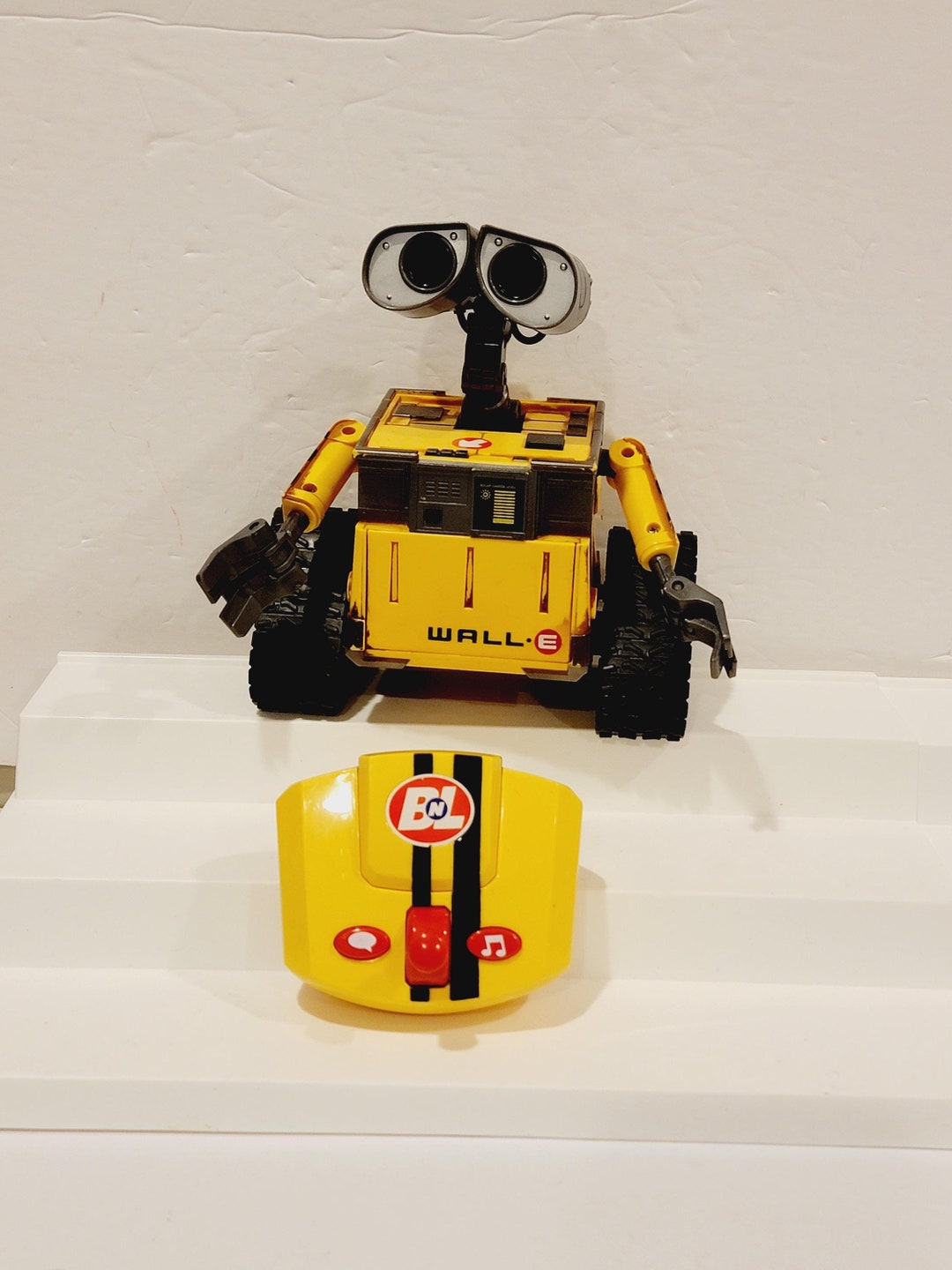 Disney Store Exclusive Thinkway Toys 7" Wall-e With Remote - Etsy
