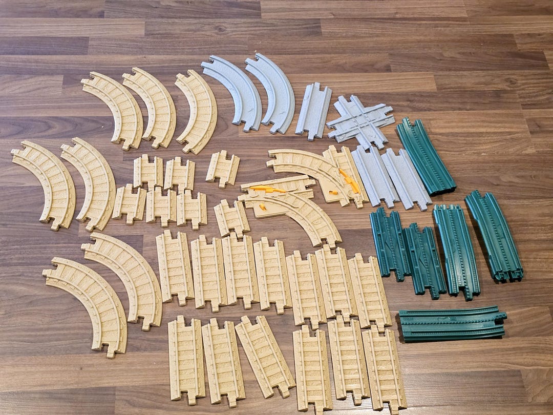 Fisher Price Geotrax Track Lot 41 Pieces Tan, Green, and Gray. Curved ...