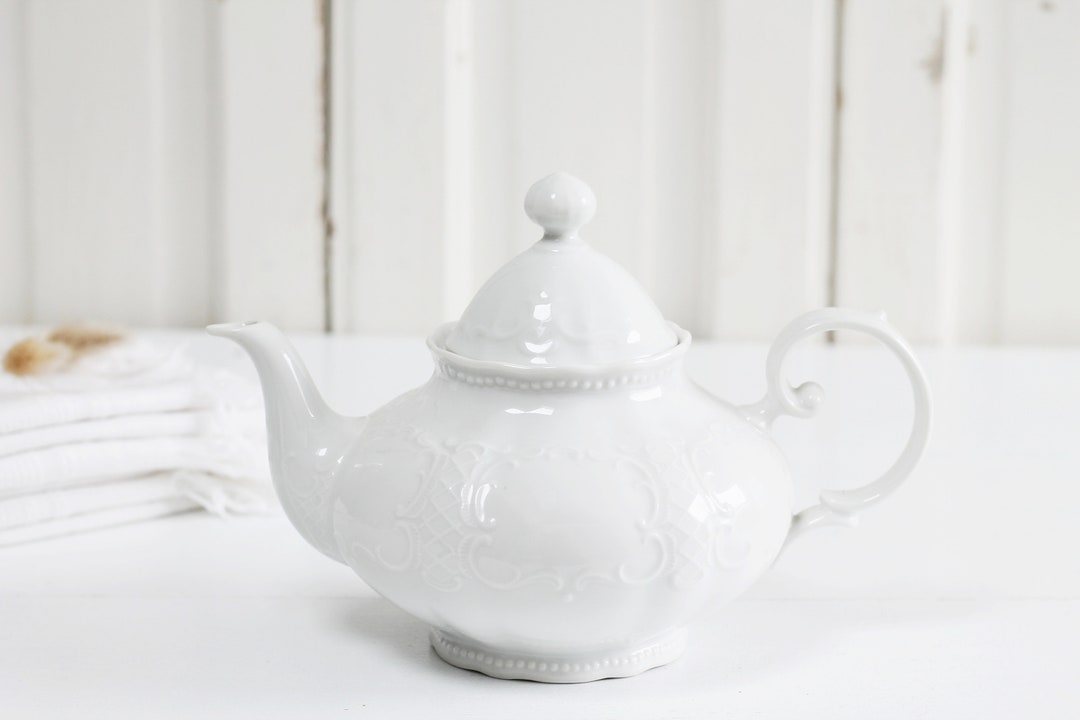 Vintage Classic White Porcelain Teapot by Seltmann Weiden Bavaria ...