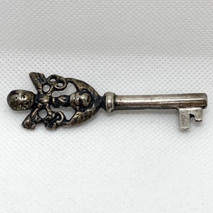 Vintage, Peruzzi Italian Keys of Heaven Brooch, Vatican Cross With ...