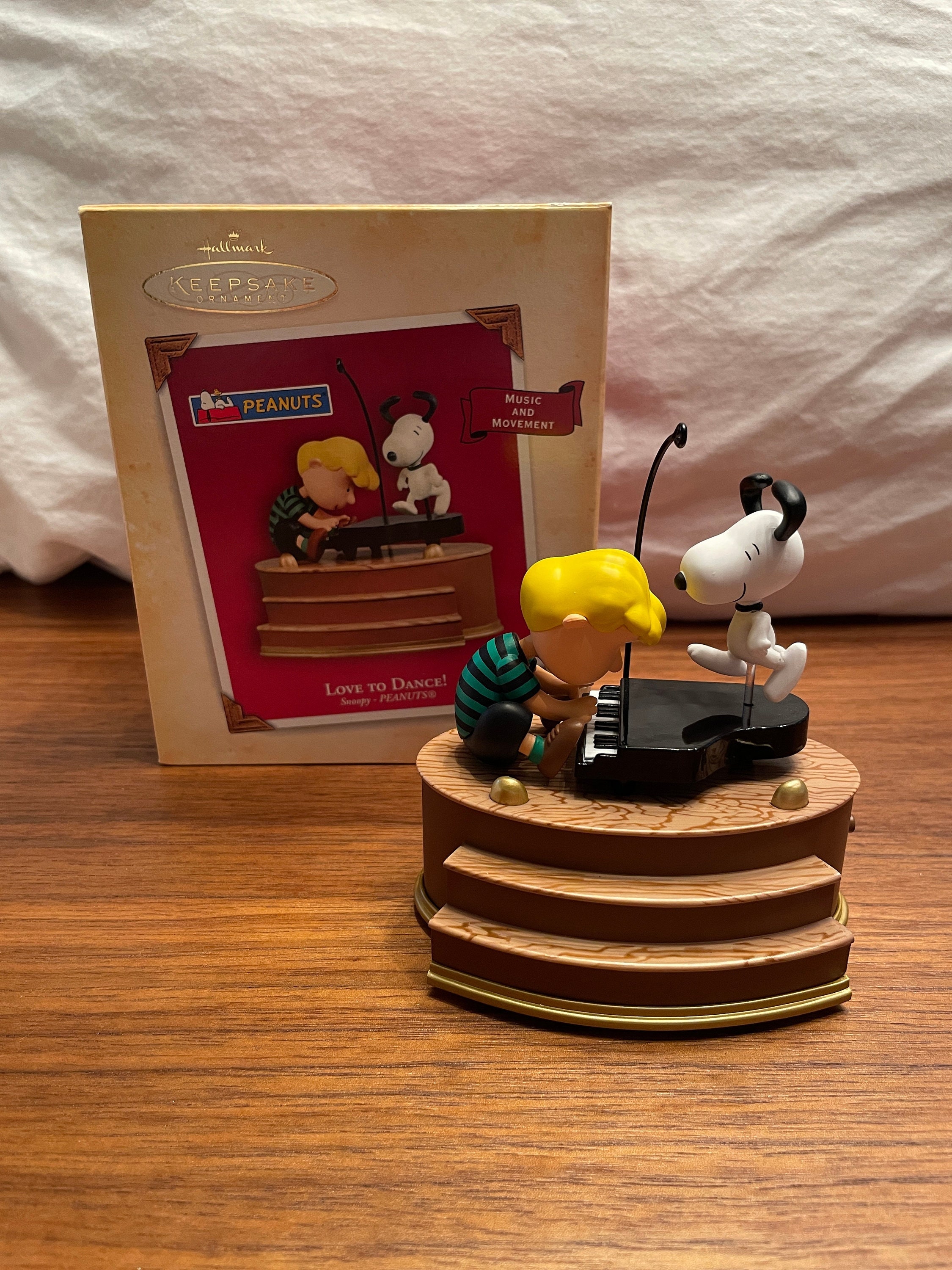 Snoopy Dance Love