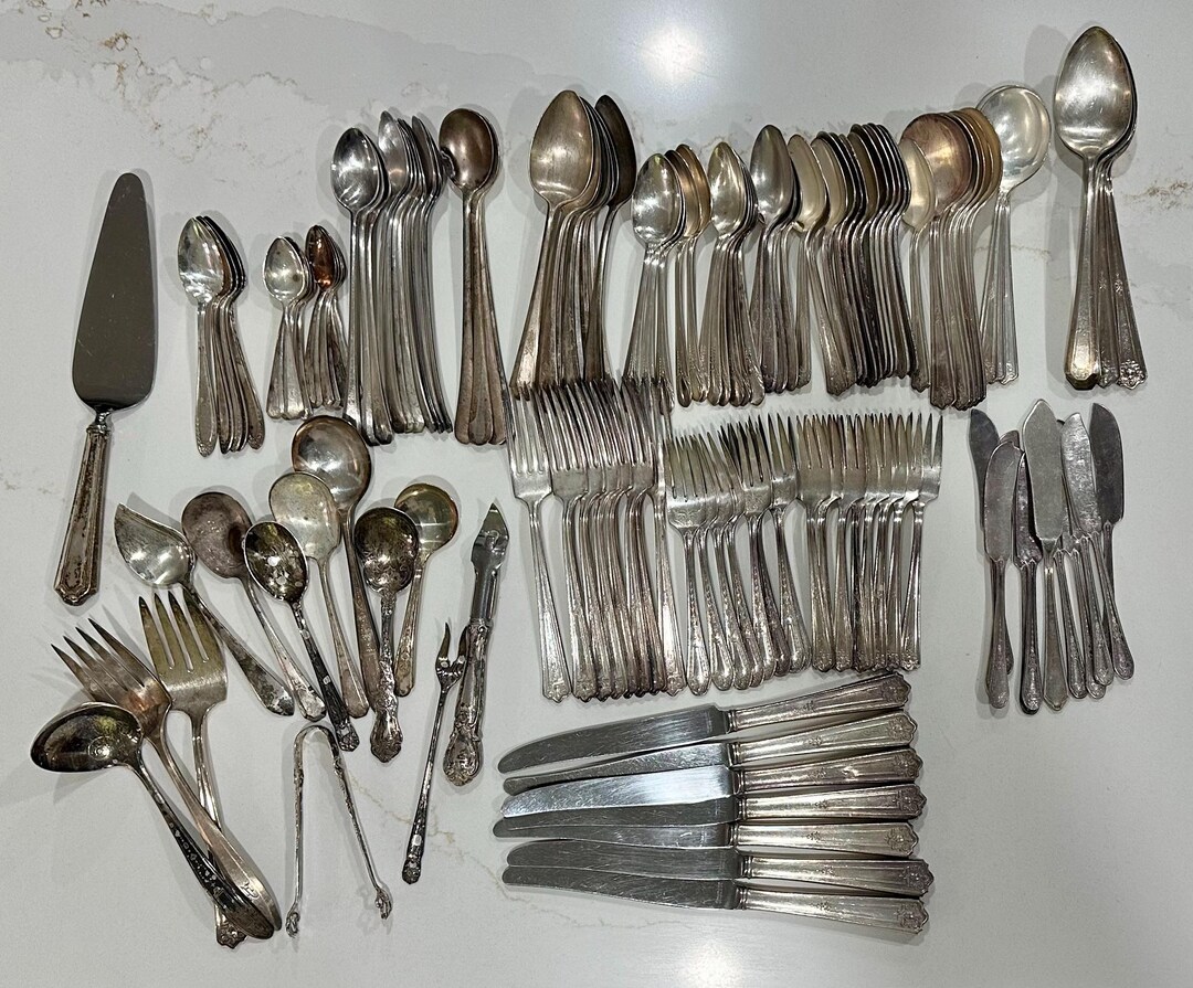 Vintage Silver Plate Flatware | 137 Piece Lot of Vintage Silver Plate ...