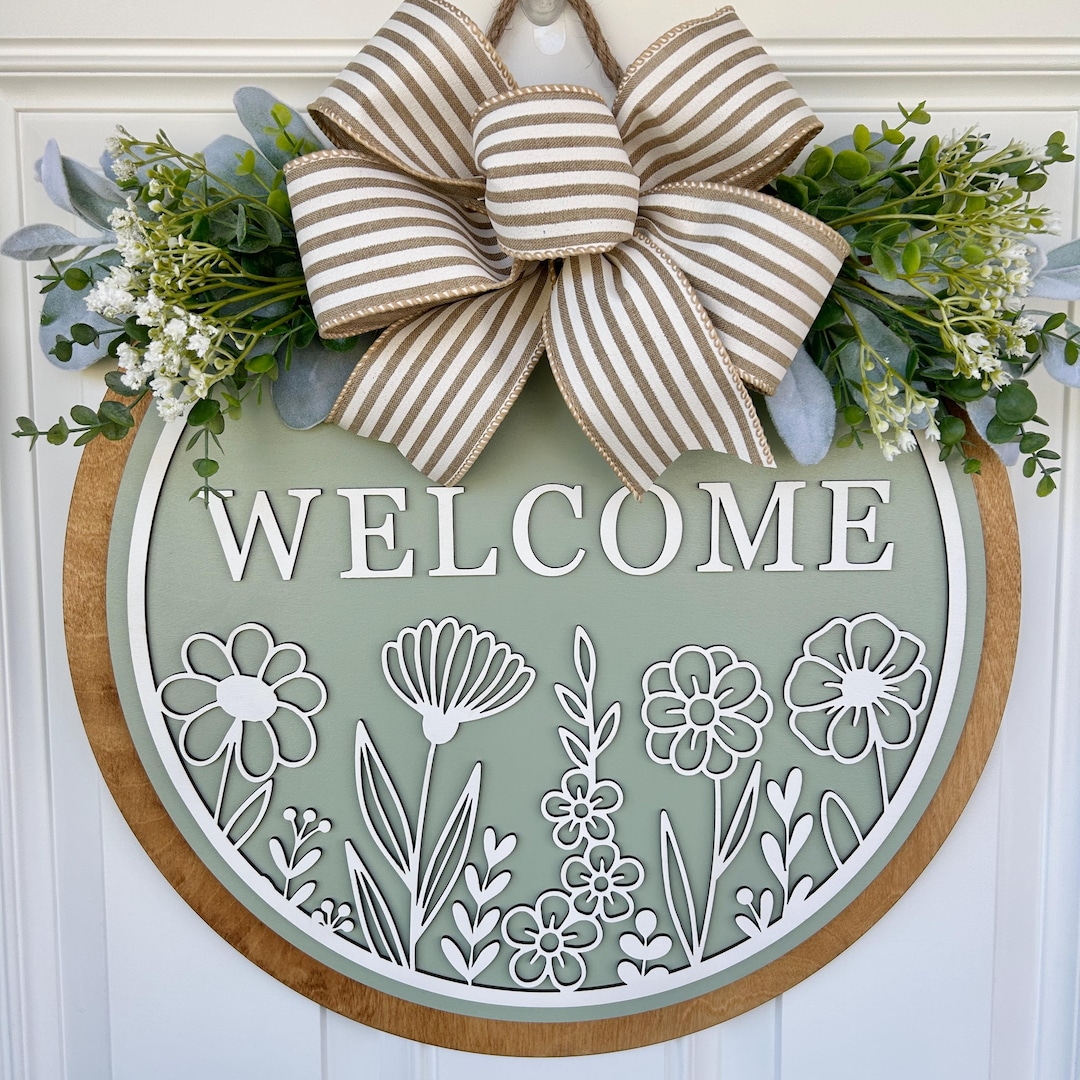 Spring Welcome Door Hanger | Floral Wooden Wreath With Flowers and Bow ...