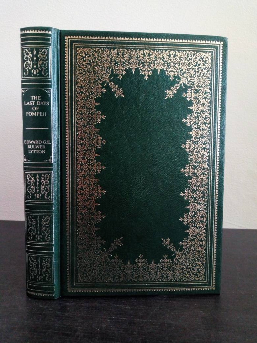 The Last Days of Pompeii by Edward G.E. Bulwer-lytton 1980 - Etsy