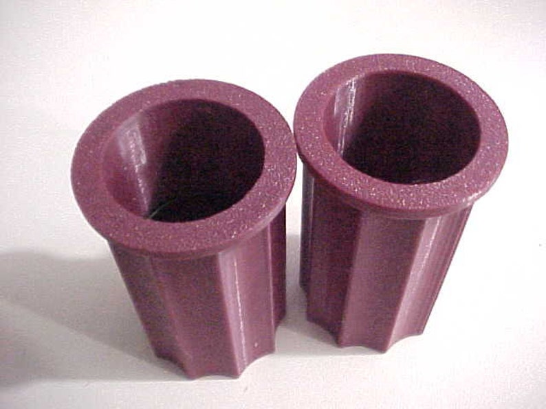 Octal Plug-in Ribbed Coil Forms for Crystal or Regenerative Receivers ...