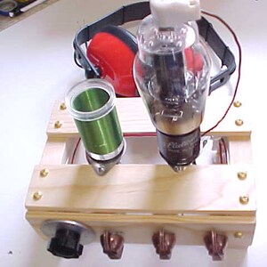 Old Traditional Shortwave/am Broadcast Band Regenerative Receiver W ...