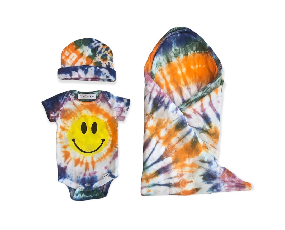 HAPPY Face Baby Tie Dye Set 3m | Hand Dyed Smiley Bodysuit + Hat ...