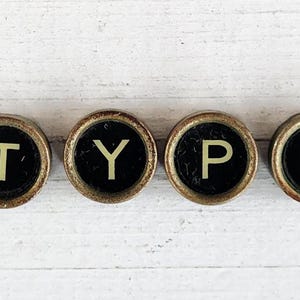 Vintage Royal Typewriter Keys From the 1920's, Serial Number X-1194752 ...