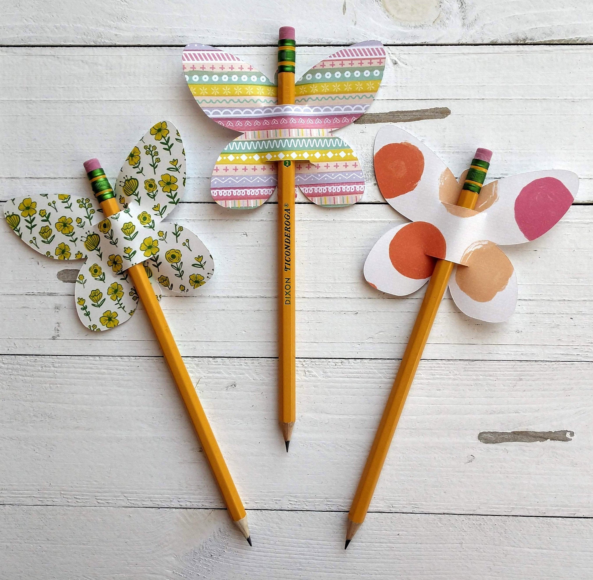 Eraser Pen 30 PCS Cute Pencil Toppers - Random Cartoon Designs, PVC ...