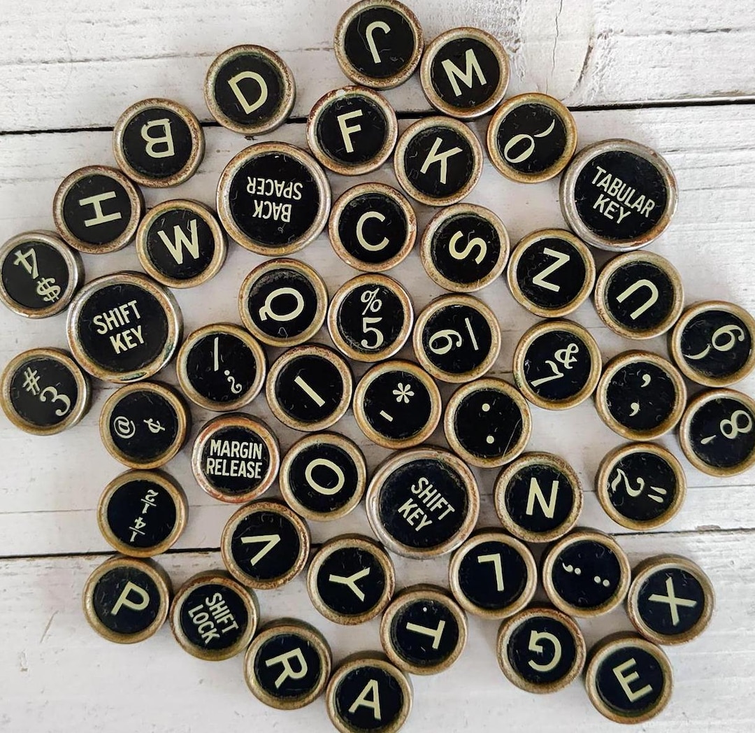 Vintage Royal Typewriter Keys From the 1920's, Serial Number X-1194752 ...