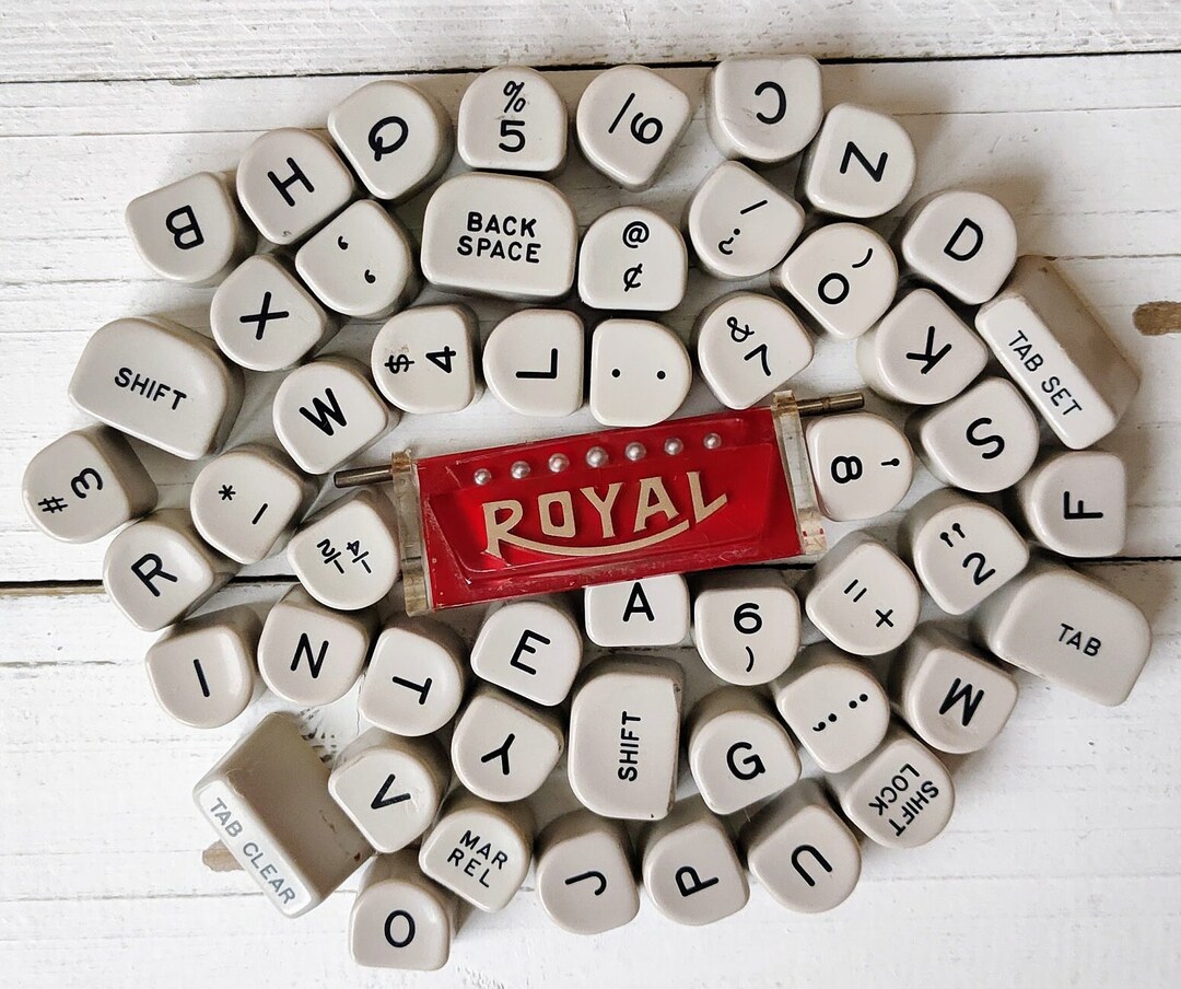 Vintage Royal Typewriter Keys, Model From 1960, Serial Number FPE-13 ...