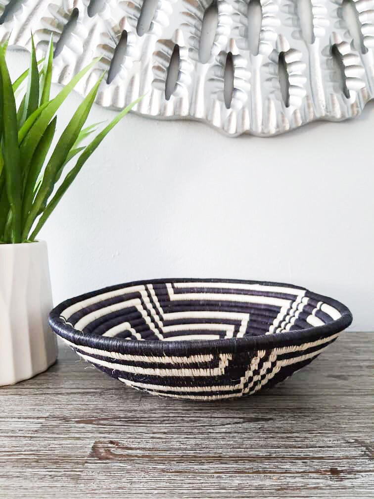African Wall Rwanda Basket/ Boho Hanging Wall Basket/ Woven - Etsy
