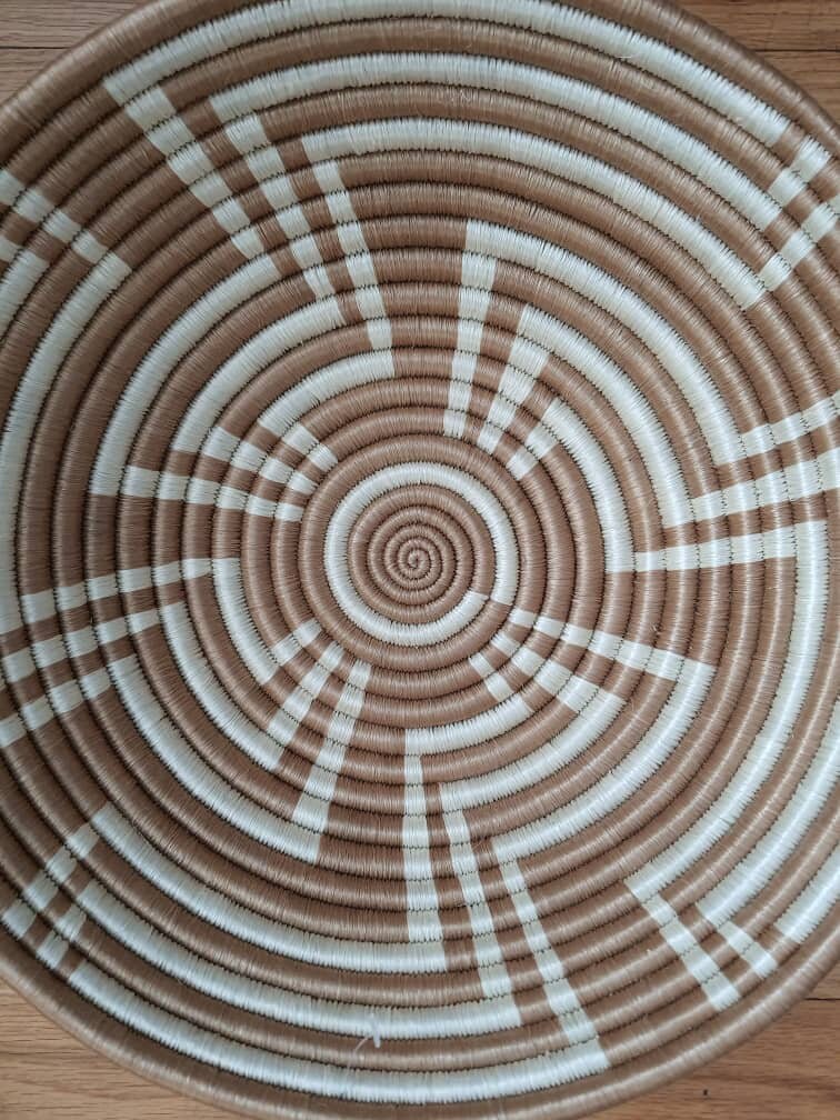 African Wall Rwanda Basket/ Boho Hanging Wall Basket/ Woven - Etsy