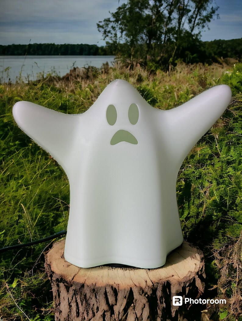 Spooky 3D Printed Ghost Lamp - Add a Spectral Glow to Your Space! - Etsy